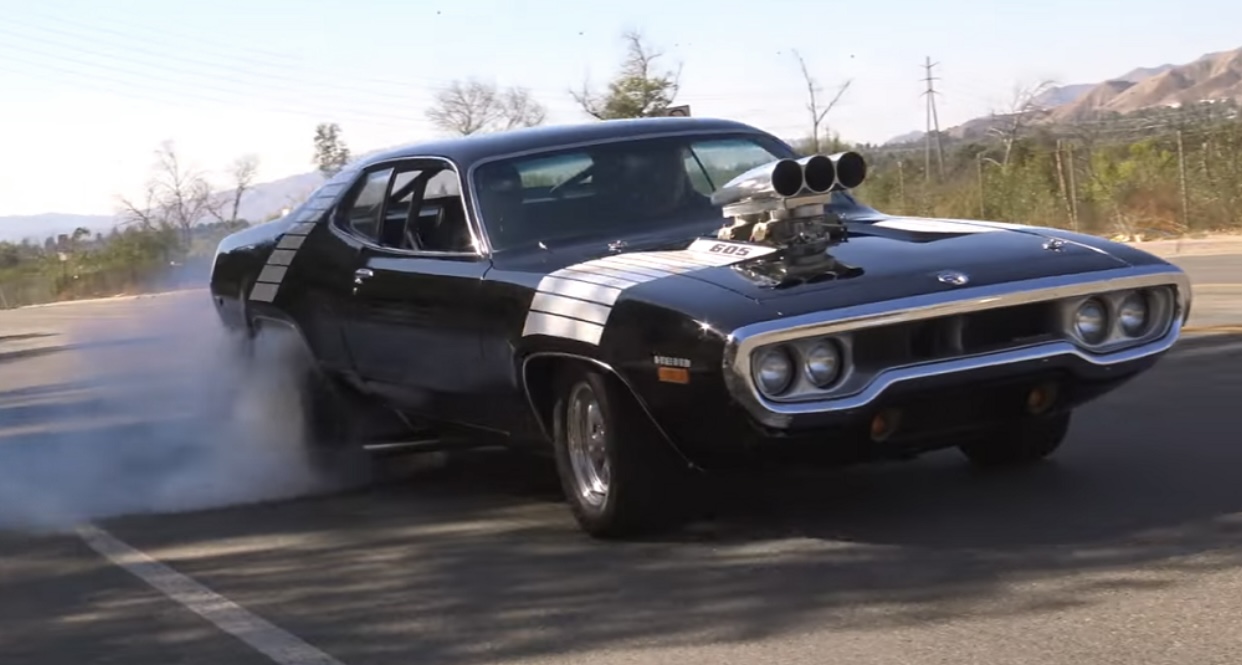 1,100 hp Plymouth Road Runner Custom - Autozcraze