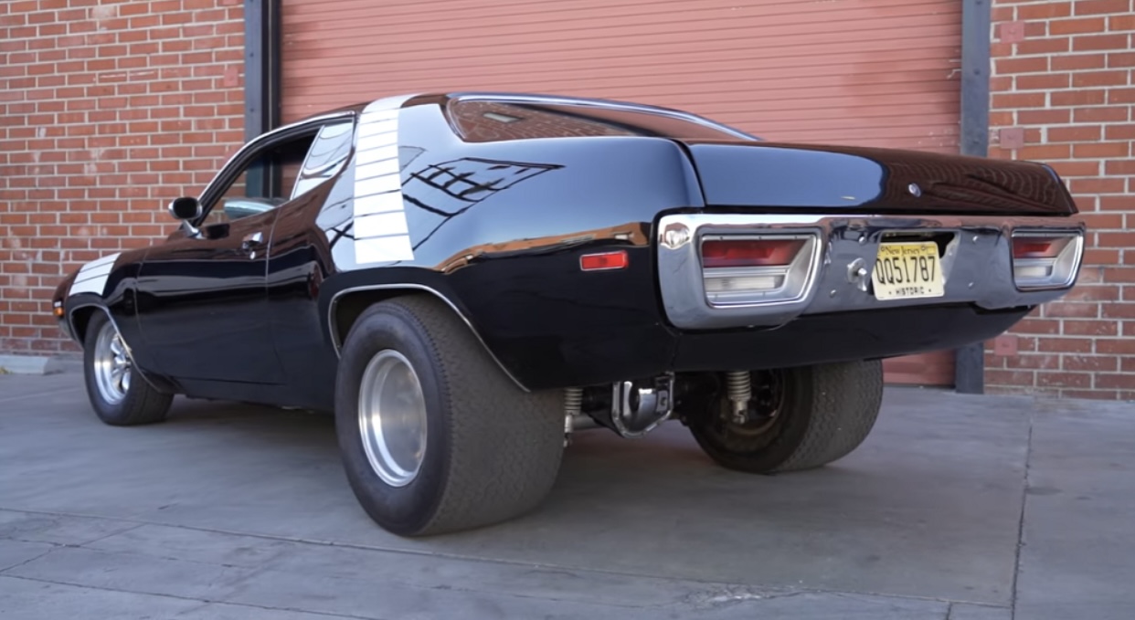 1,100 hp Plymouth Road Runner Custom - Autozcraze