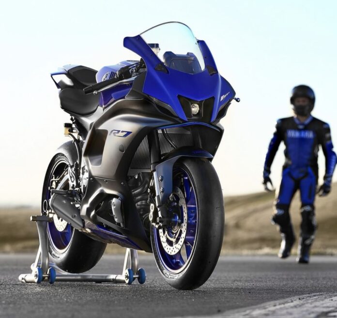 New Generation Supersport Motorcycle - Autozcraze